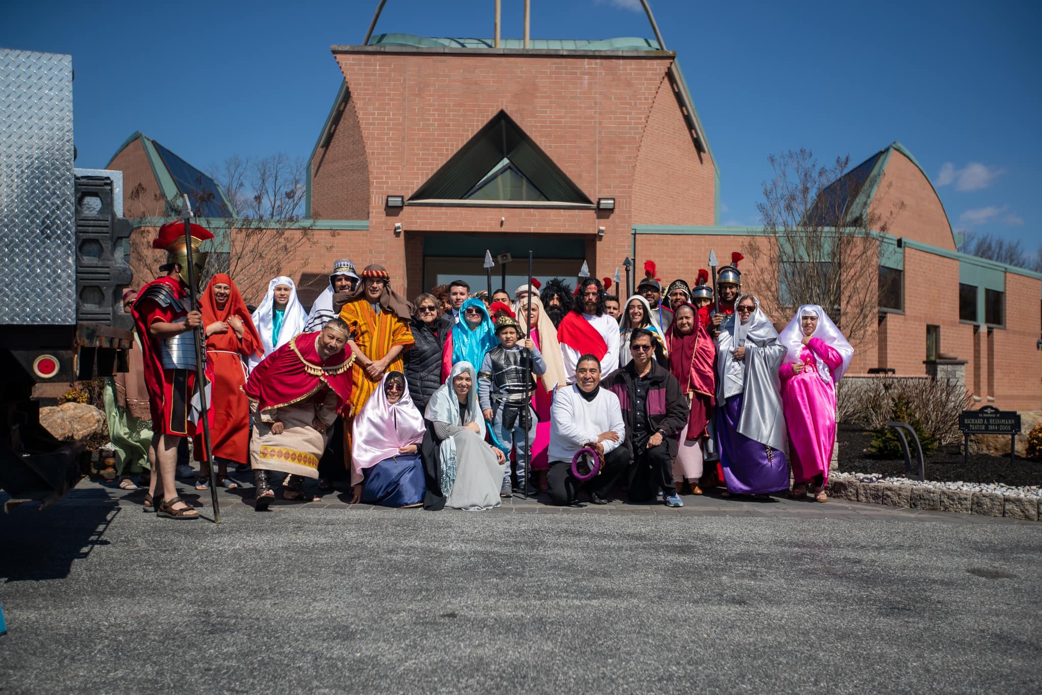 Our Parish – modelo iglesia