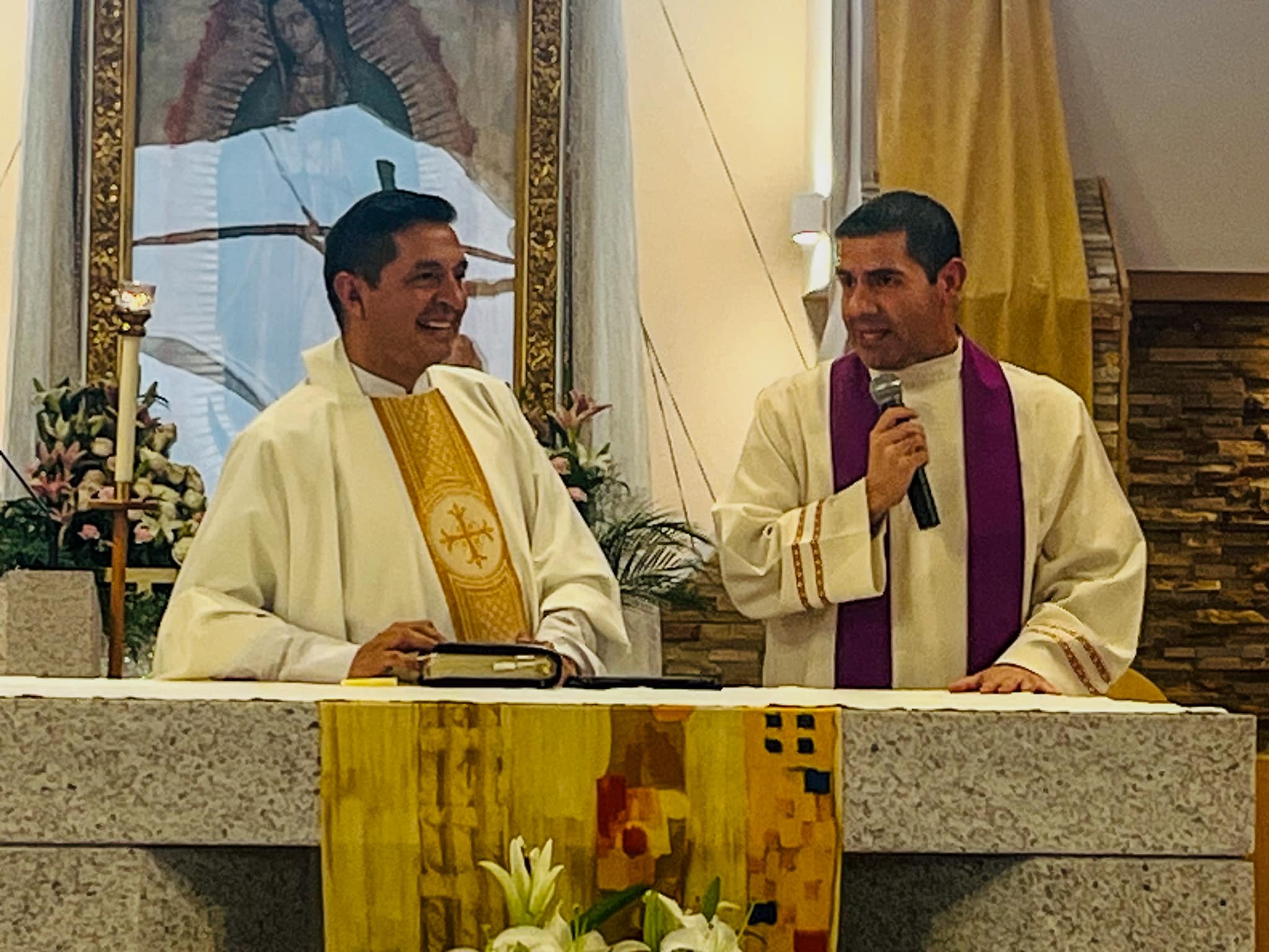Our Parish – modelo iglesia